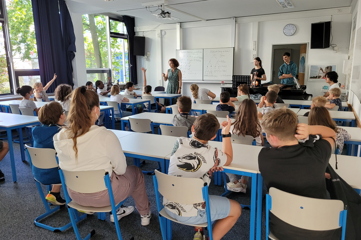 Ludgerikinder und Overbergkinder schnupperten SGS-Luft – Städtisches ...